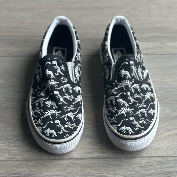 Vans | Shoes | Vans Slipon Kids Unisex 2 Black Dinosaur Skeleton ...